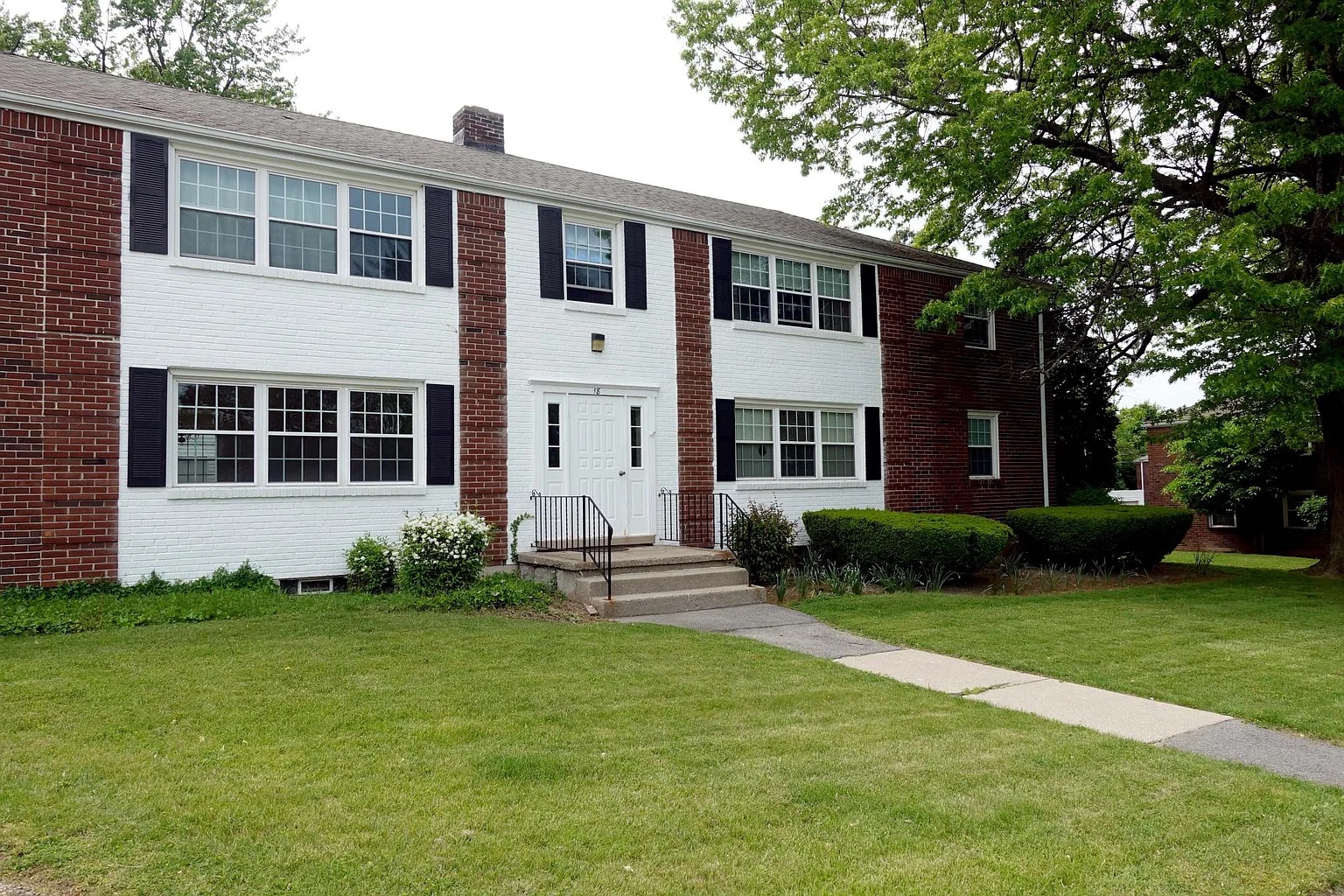 Concord Place Apartments | Park Ridge Apartments